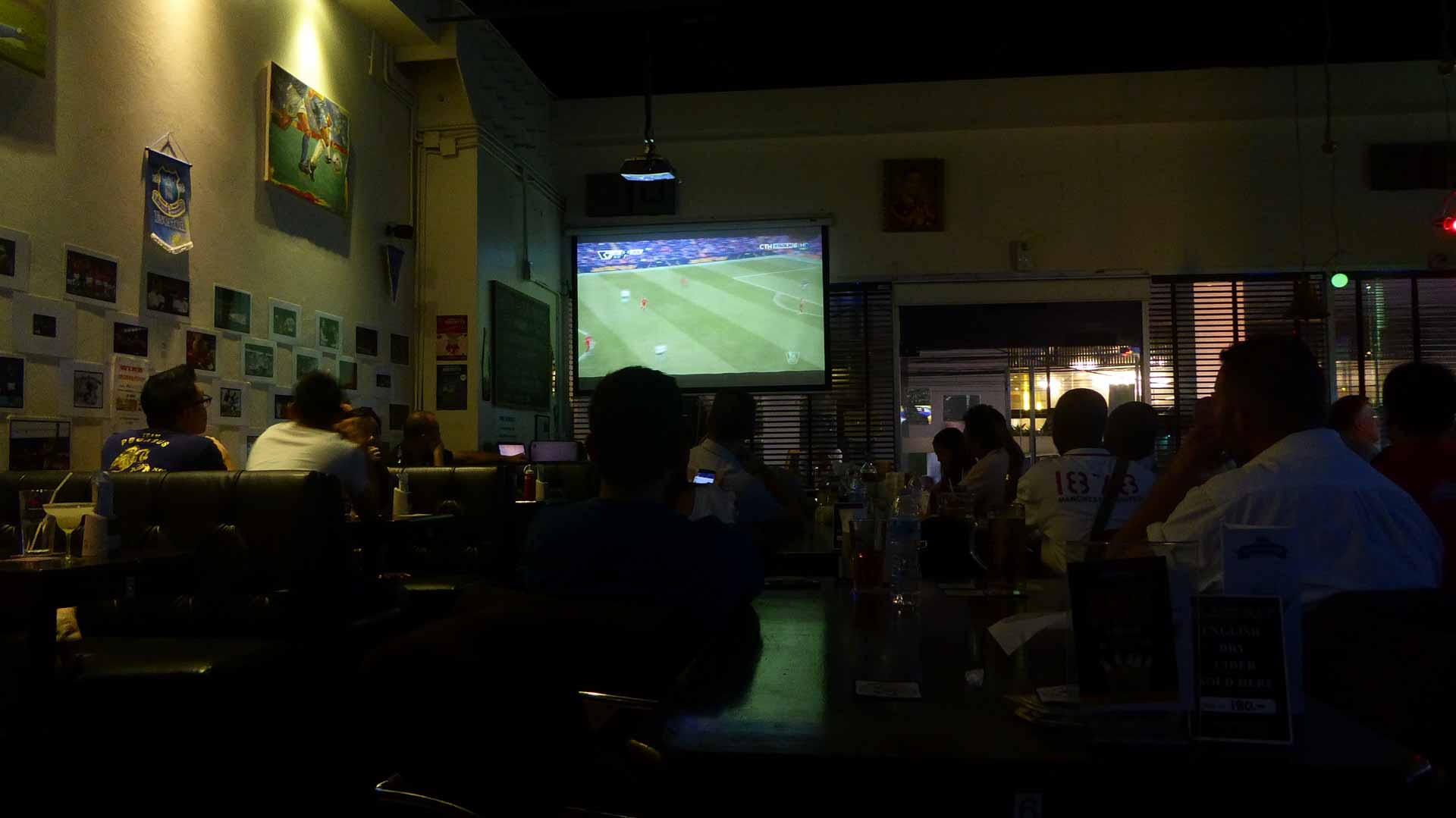 Bangkok Sports Bars | touristbangkok | Where to watch games in Bangkok