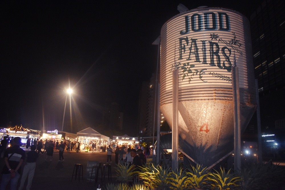 Jodd Fairs DanNeramit Night Market - Tourist Bangkok